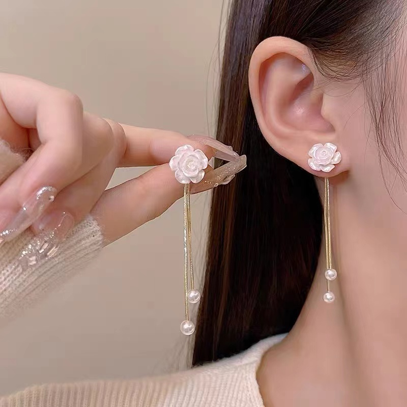 Jual Anting Gantung Panjang Model Kelopak Bunga Aksen Rumbai Ala untuk ...