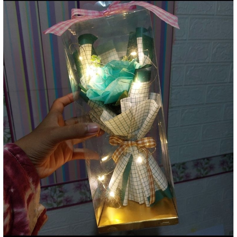 Jual SINGLE BUKET IN BOX/BUKET BUNGA DI BOX/BUKET MINI DI BOX MIKA/KADO ...