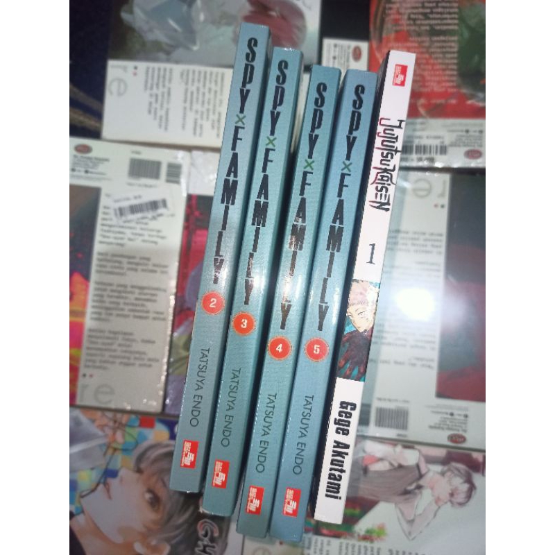 Jual komik manga preloved spy x family jujutsu kaisen sxf jjk bekas original elex | Shopee Indonesia