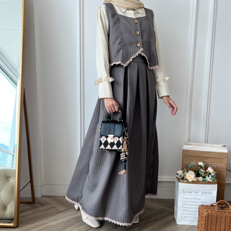 Jual ERLINA Set Outfit Yearbook by Studhijabstore | Shopee Indonesia