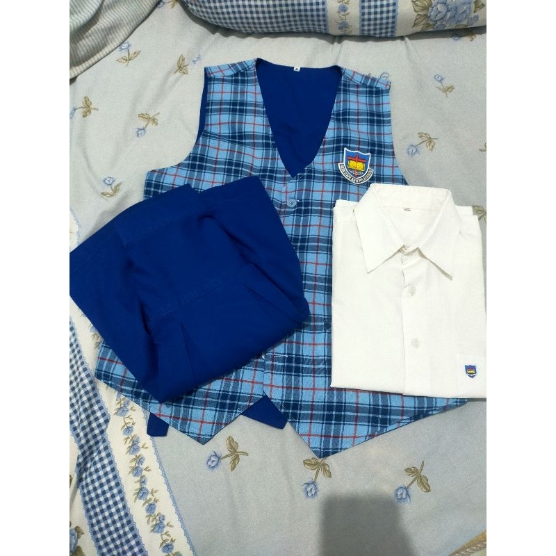 Jual Preloved seragam SMP BPK Penabur | Shopee Indonesia
