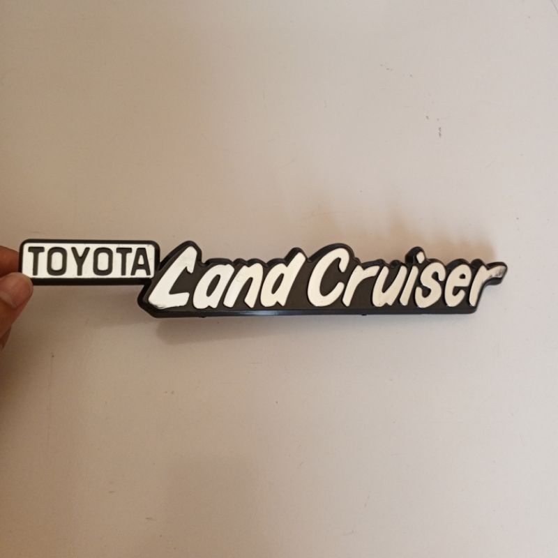 Jual Emblem Tulisan Land Cruiser Chrome List Hitam | Shopee Indonesia