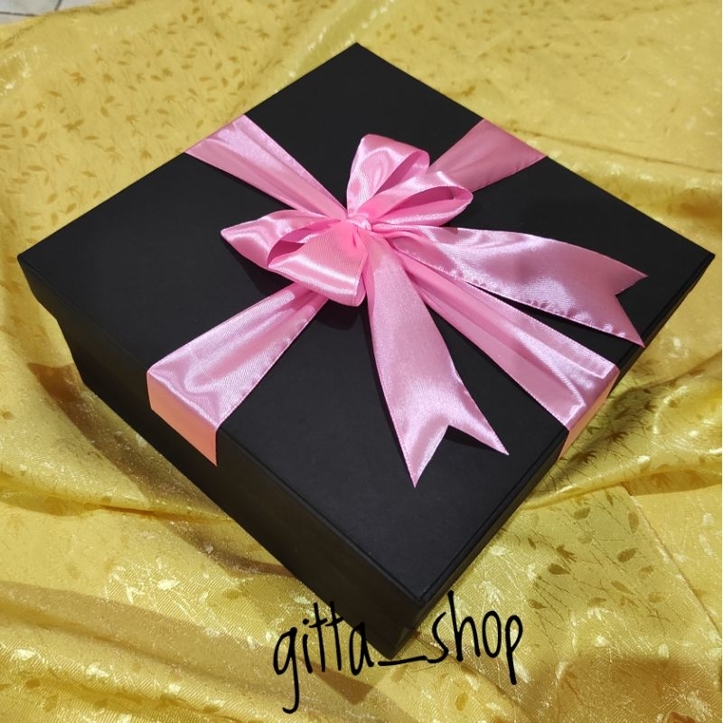 Jual (FH1KGC) CUSTOM GIFT BOX KOTAK KADO HARDBOX 1Kg DAPAT 2 | Shopee ...