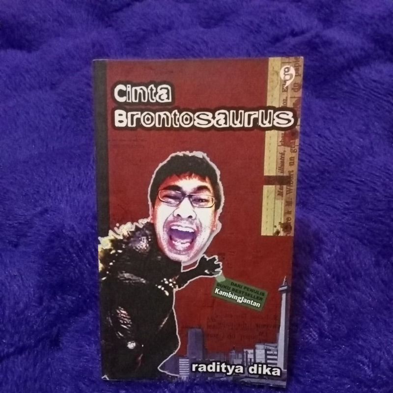 Jual Buku cinta brontosaurus by Raditya dika | Shopee Indonesia