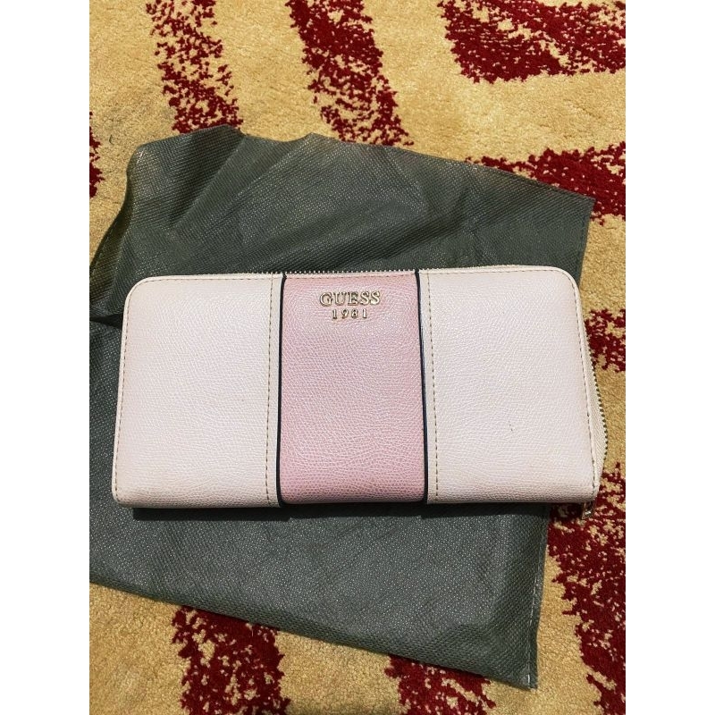 Jual preloved dompet g*ess pink | Shopee Indonesia