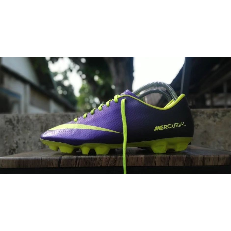Jual Sepatu bola-Sepatu bola preloved-kasut bola- boot bola nike ...