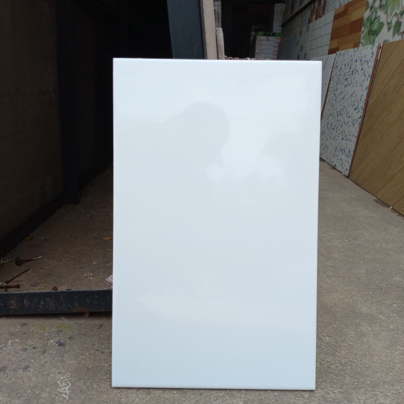 Jual KERAMIK MULIA TILE LANTAI DAN DINDING PUTIH POLOS GLOSSY WHITE ...