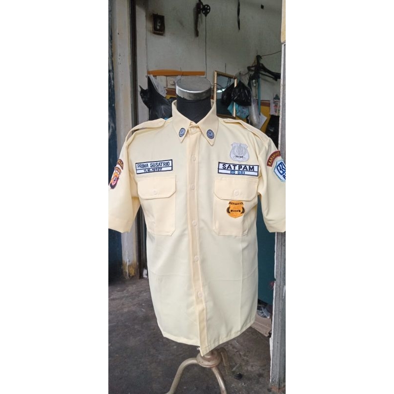 Jual seragam satpam terbaru lengkap nama sama logo | Shopee Indonesia