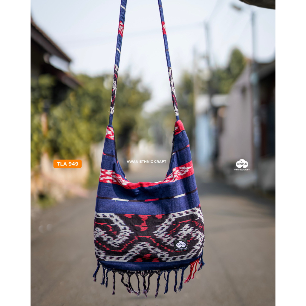 Jual Tas Selempang Etnik Tenun Toraja TLA2 by Awanethniccraft | Shopee ...