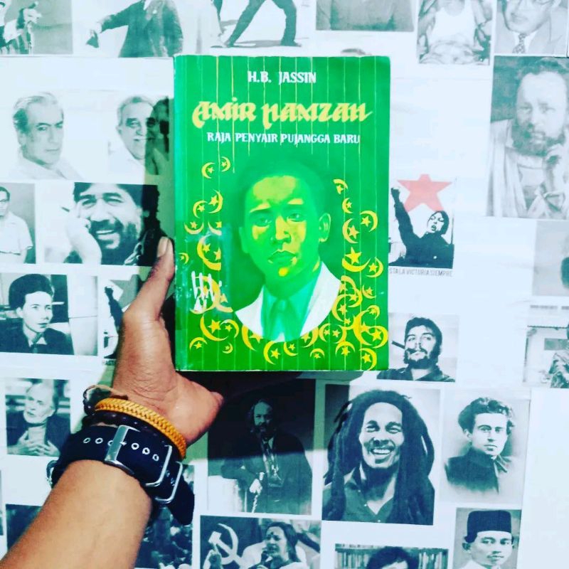 Jual H.B. Jassin Tifa Penyair dan Daerahnya / Bacaan Mulia / Kisah: Sorotan Cerita Pendek ...