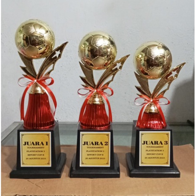 Jual PIALA MODEL FUTSAL/SEPAK BOLA | Shopee Indonesia