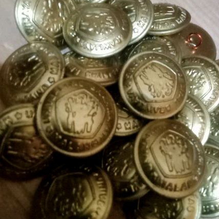 Jual kancing jas almamater ub | Shopee Indonesia