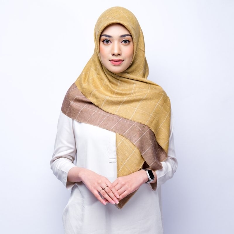 Jual Hijab Segi Empat Motif Premium Double Side Dua Sisi (Bolak Balik ...
