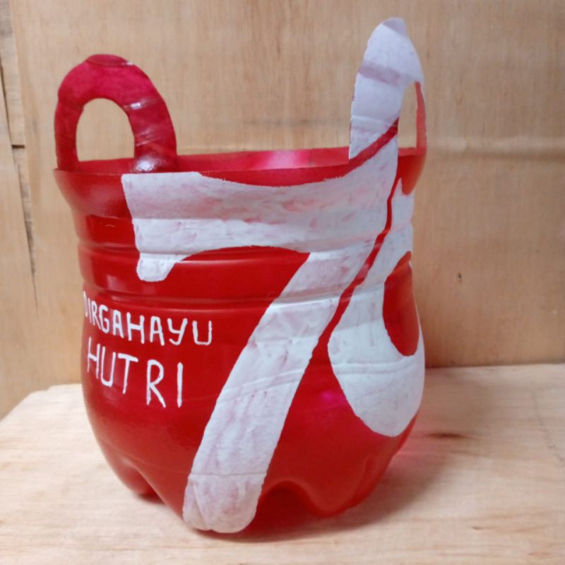 Jual Prakarya Pot Galon Bekas Leminerale Le Minerale Pot Bunga Plastik ...