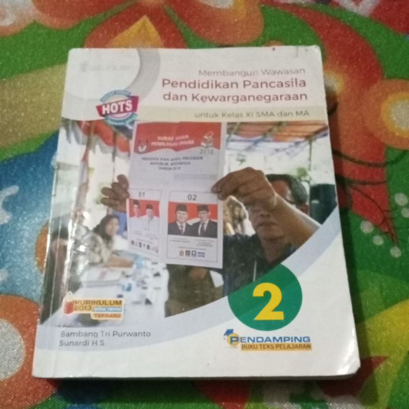 Jual BUKU PPKN KELAS 2 SMA PENERBIT PLATINUM | Shopee Indonesia