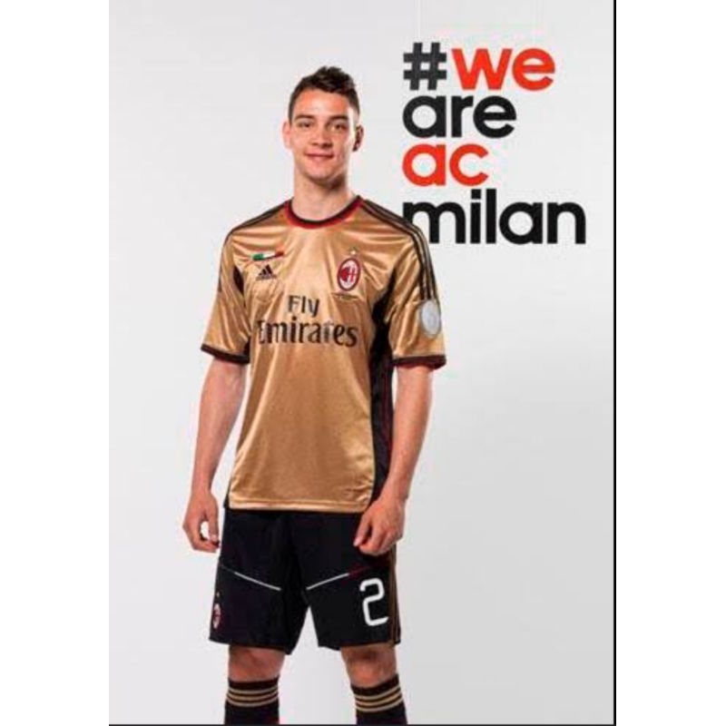 Jual JERSEY AC MILAN GOLD | Shopee Indonesia