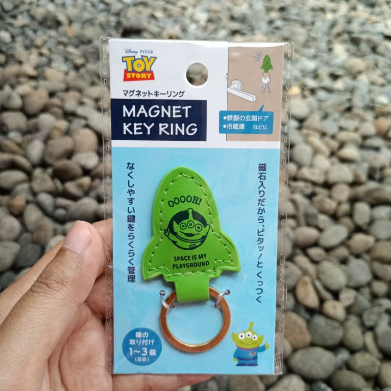 Jual Seria Daiso Watss Japan - Magnet Key Ring - Gantungan Kunci Disney ...