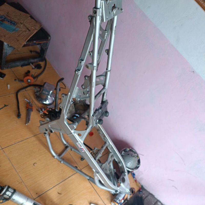 Jual rangka /sasis ninja r /ss copotan original | Shopee Indonesia