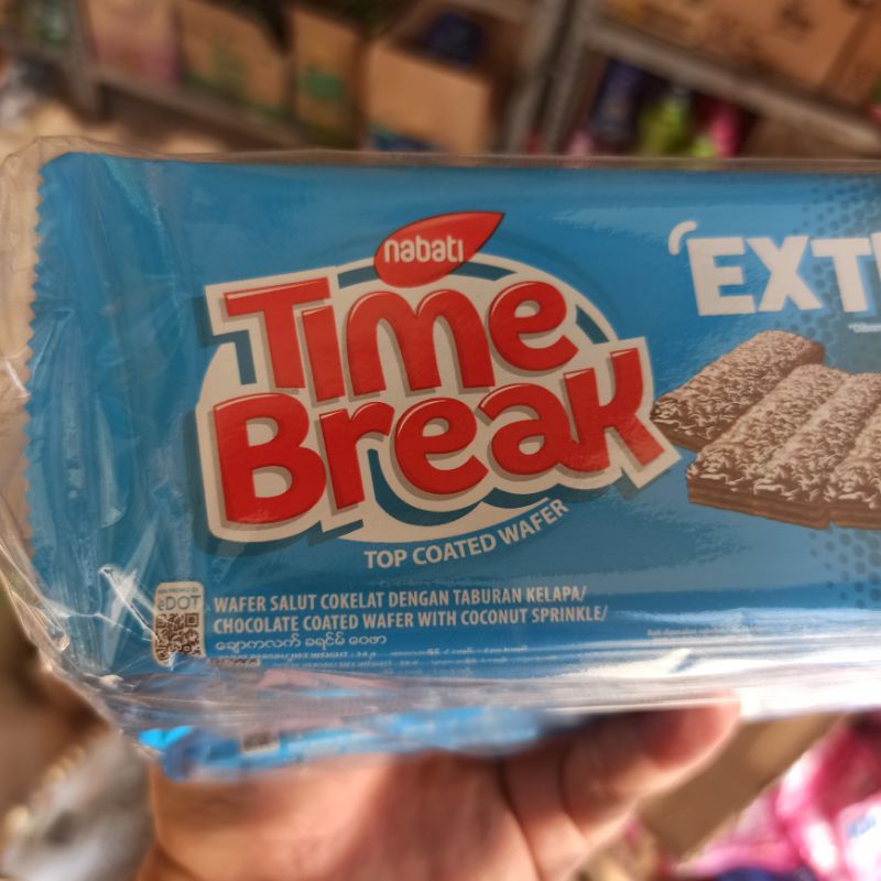 Jual Time Break Richoco Top Coated Wafer Salut Cokelat Taburan Kelapa ...