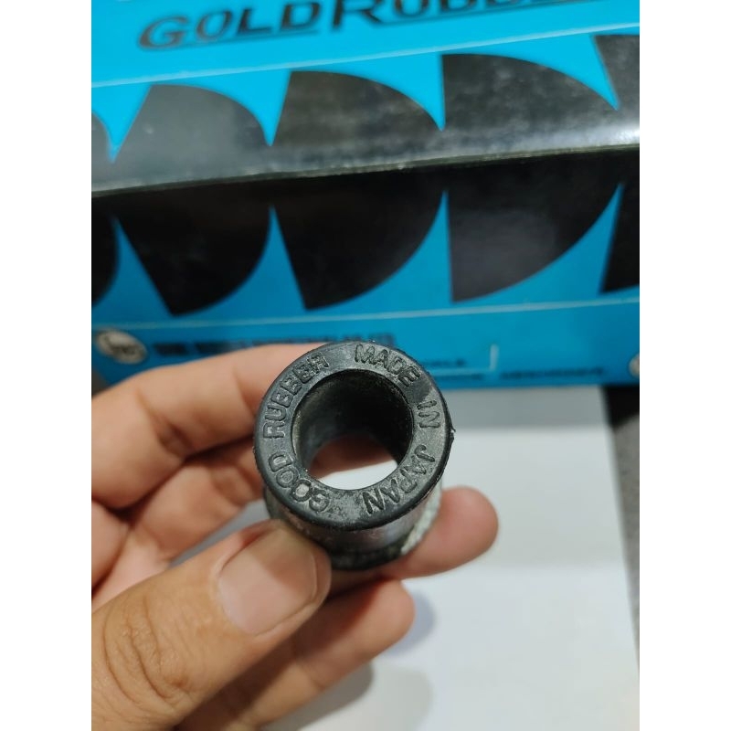 Jual Karet Bushing Spring Anting Per Belakang 1pcs Kijang , Panther ...