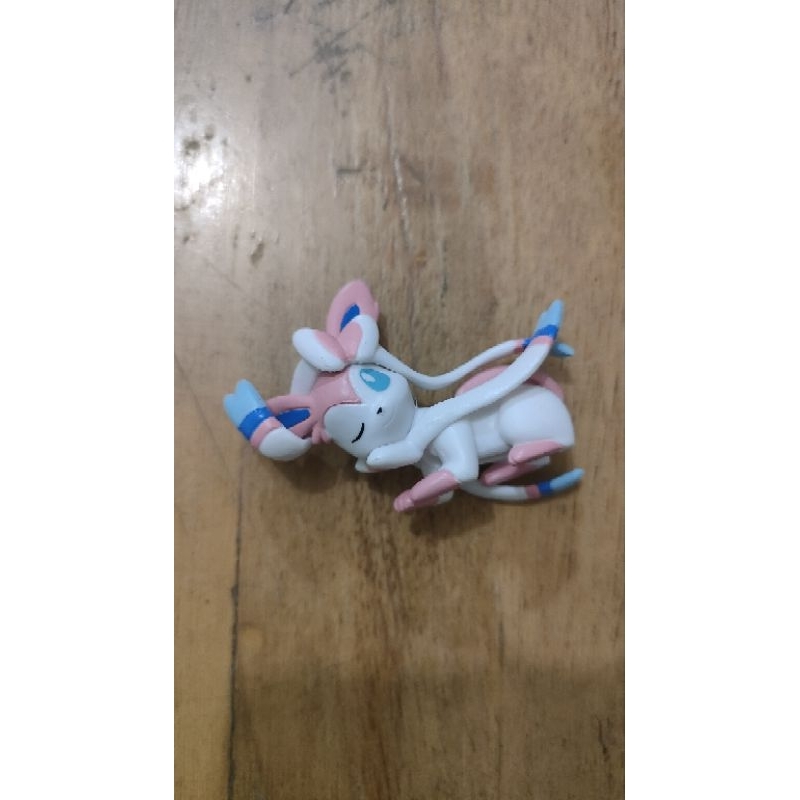 Jual Pokemon Sylveon Figure + Cable Protector | Shopee Indonesia