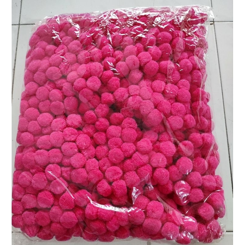 Jual POM POM 25 MM MIX WARNA ( ISI:-/+1000pcs ) | Shopee Indonesia