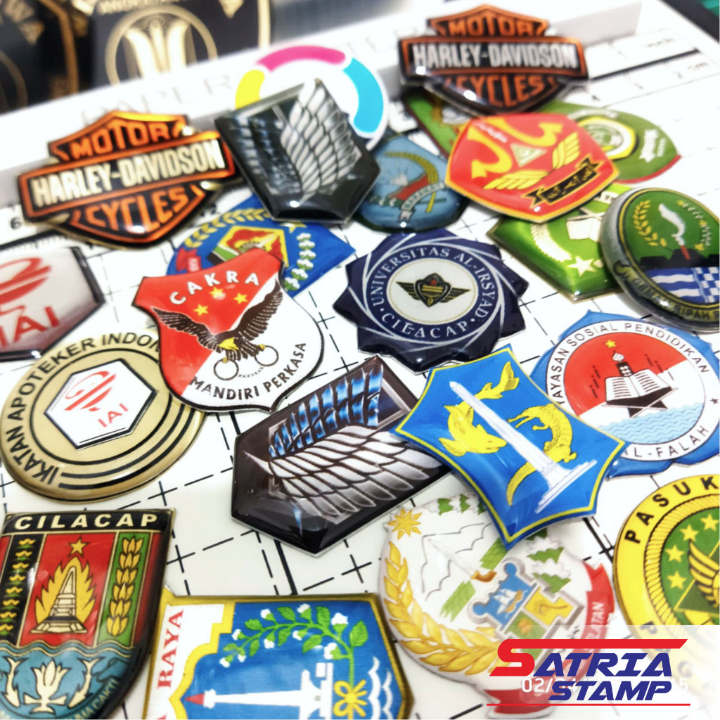 Jual [CUSTOM] PIN RESIN BEBAS DESAIN LOGO | Shopee Indonesia