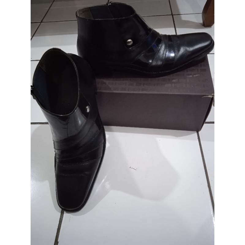 Jual Sepatu Bucheri Original (second) | Shopee Indonesia