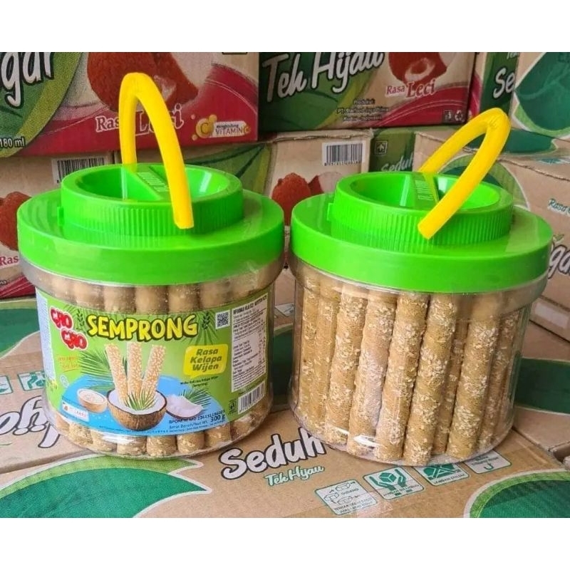 Jual Cho Cho Semprong Wafer Roll Kelapa Wijen 300gram | Shopee Indonesia