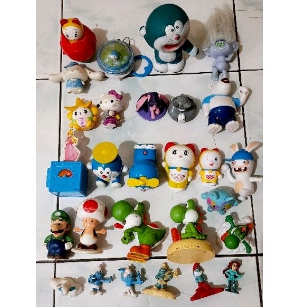 Jual Mainan figure Mario, doraemon, dorami, moose, pobe Pororo, tom and ...
