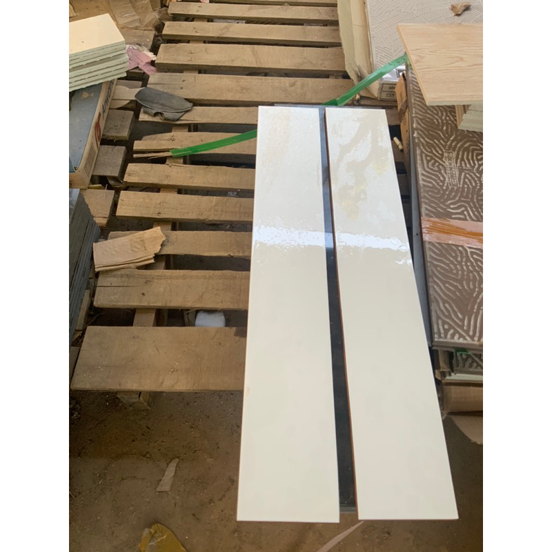 Jual list putih 10x60 keramik | Shopee Indonesia