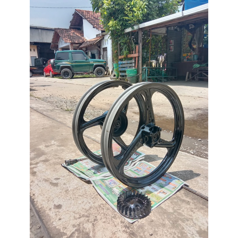 Jual velg enkei original copotan motor velg fiz r original | Shopee ...
