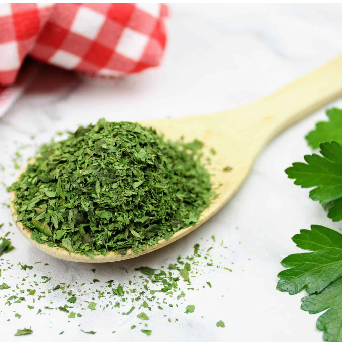 Jual DRIED PARSLEY 10 GRAM - PETERSELI FLAKE | Shopee Indonesia