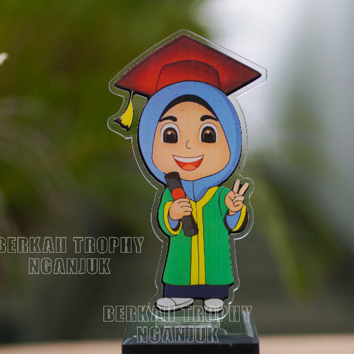 Jual Piala Wisuda Murah (Warna Hijau)/Piala Kelulusan/Piala Wisuda ...