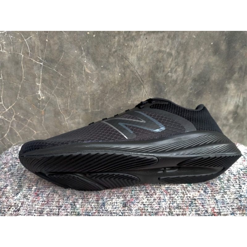 Jual Sepatu full black sepatu sekolah sma sepatu hitam polos sepatu ...