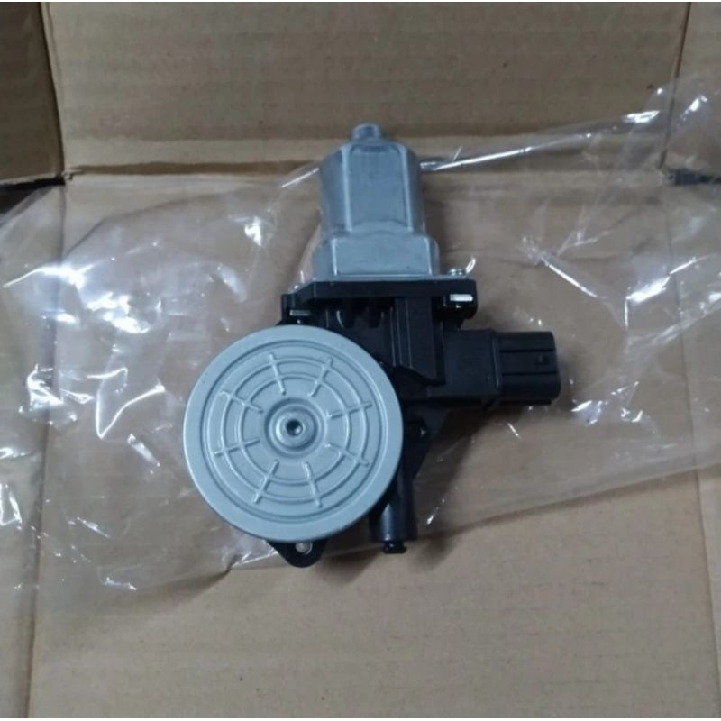Jual motor power window depan kanan / kiri Mitsubishi Mirage Outlander ...