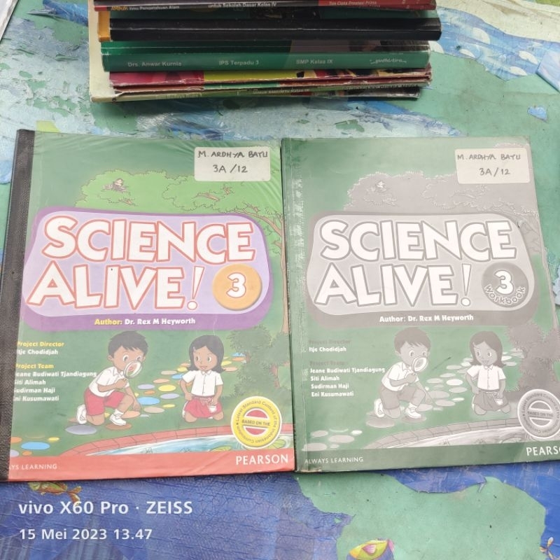 Jual SCIENCE ALIVE 3 TEXTBOOK & WORKBOOK 3 | Shopee Indonesia