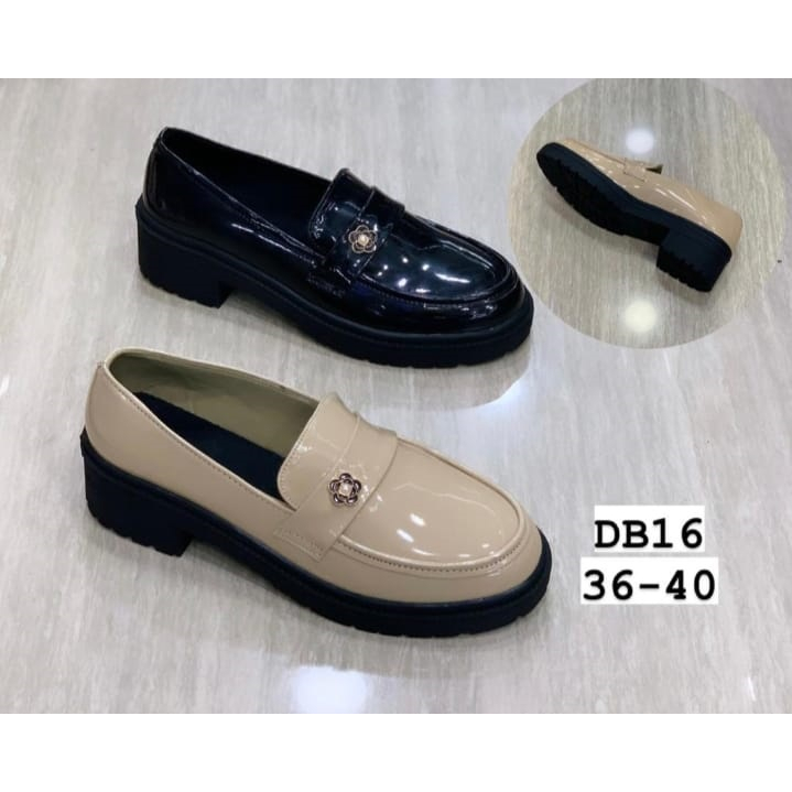 Jual Sepatu Docmart Terbaru// Sepatu loafer Wanita// Sepatu Fashion ...