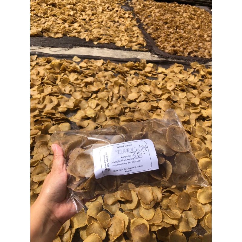 Jual kerupuk gandum asli kotabaru, kerupuk tiara, kerupuk ketumbar enak ...