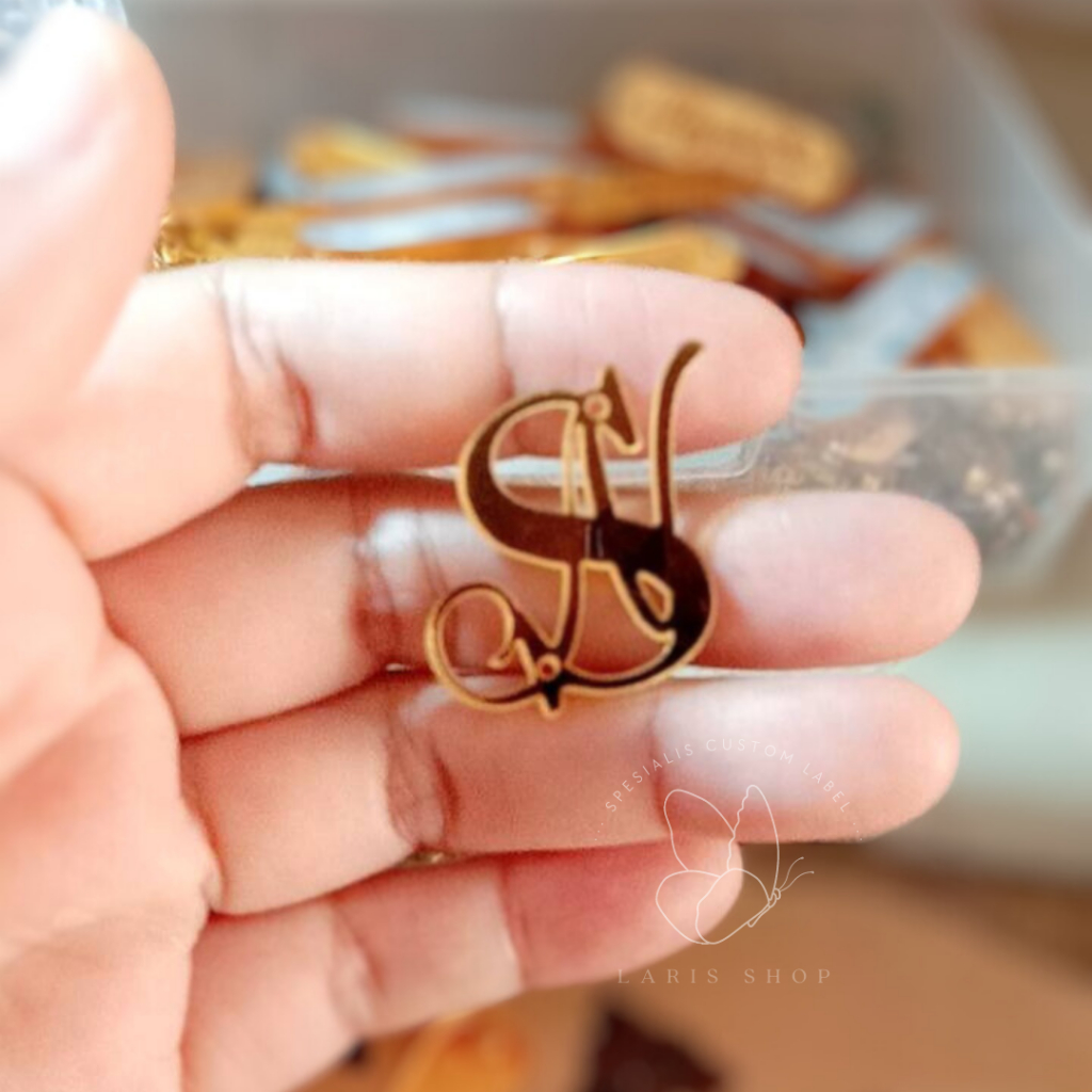 Jual Custom Label Akrilik - Label Hijab Inisial Nama Brand Usaha ...