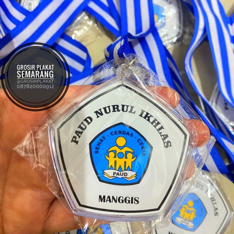 Jual MEDALI WISUDA CUSTOM MEDALI PAUD MEDALI SMP SMA TK MEDALI ...