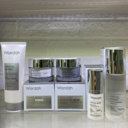 Jual Wardah Paket Lengkap Crystal Secret Series Kemasan Besar (EXP 2027 ...
