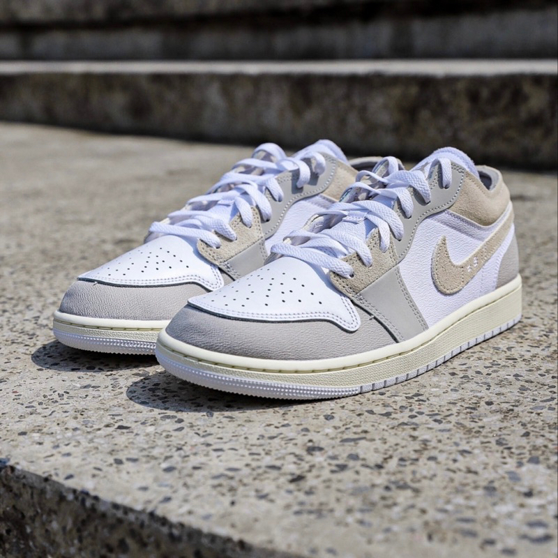 Jual Nike Air Jordan 1 Low SE Craft Inside Out Tech Grey 100% Authentic ...