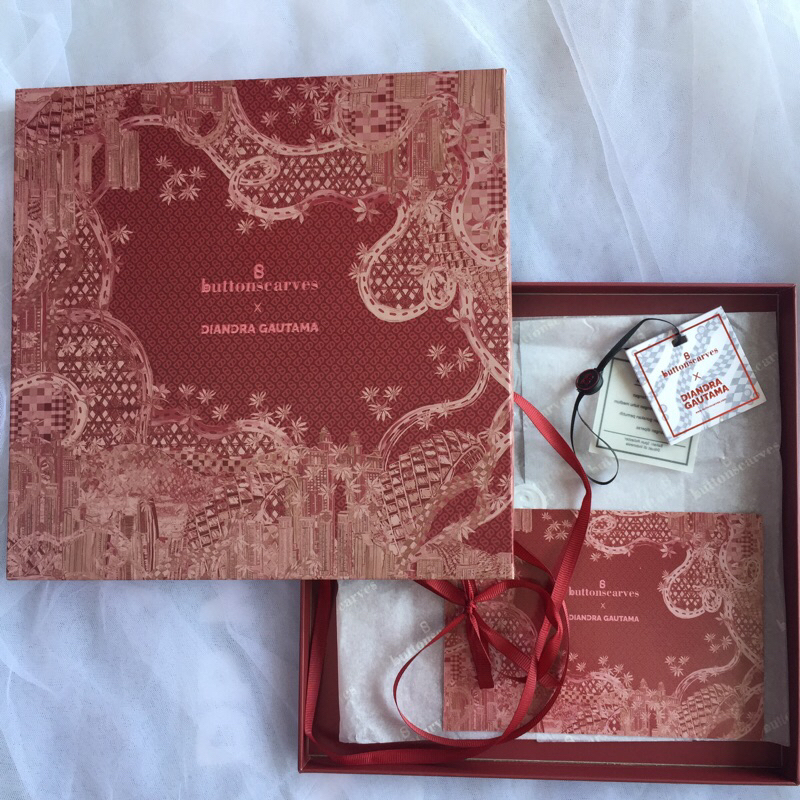 Jual Box Buttonscarves Original Lengkap (Box Only) | Shopee Indonesia