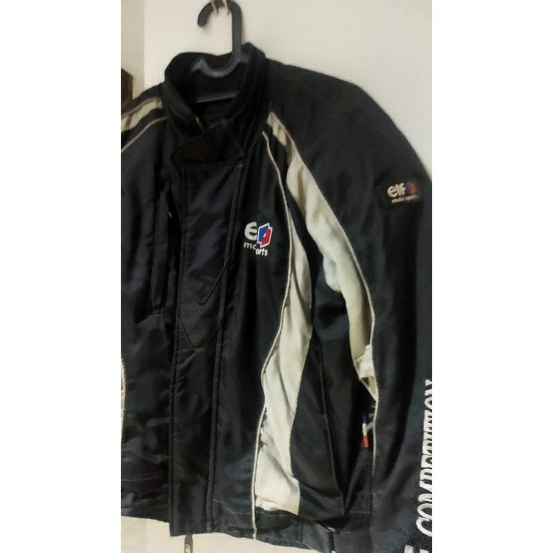 Jual Jaket ELF Original 100% Termurah | Shopee Indonesia