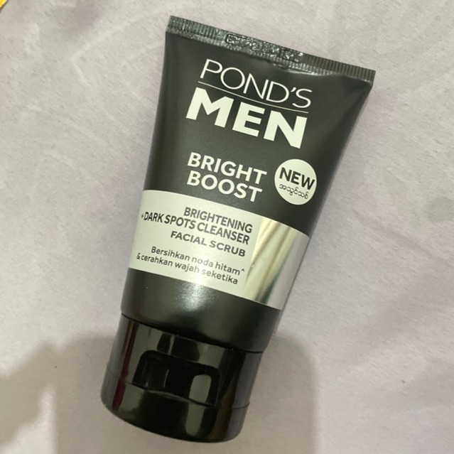 Jual PONDS MEN - BRIGHT BOOST FACIAL SCRUB 50 gr | Shopee Indonesia