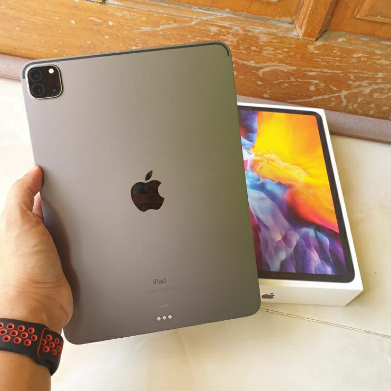 Jual Ipad Pro 11inch 2nd generation 128gb wifi mulus dan lengkap ...