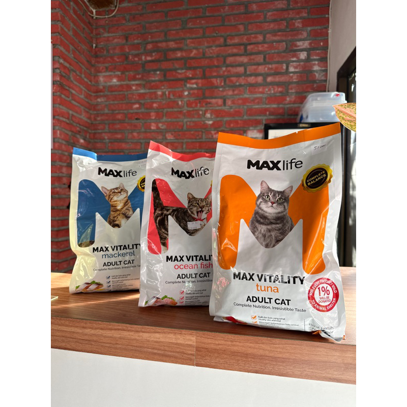 Jual MAXLIFE CAT DRY FOOD MAX VITALITY ADULT TUNA 1,1KG | Shopee Indonesia