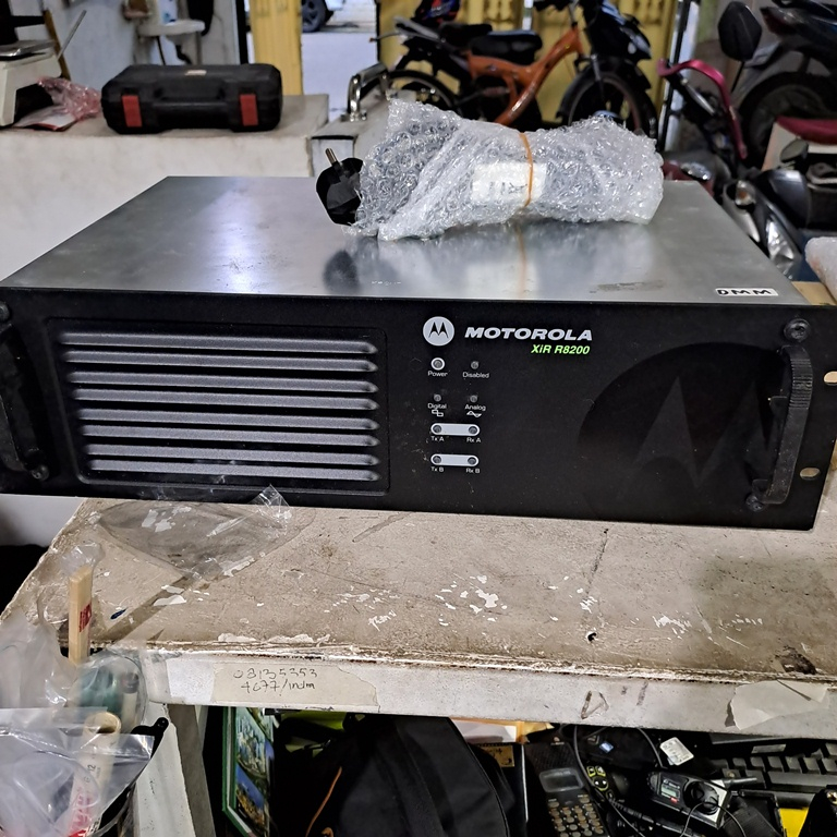 Jual REPEATER MOTOROLA XIR R8200 MOTOTRBO XIR R 8200 DIGITAL DAN ANALOG ...