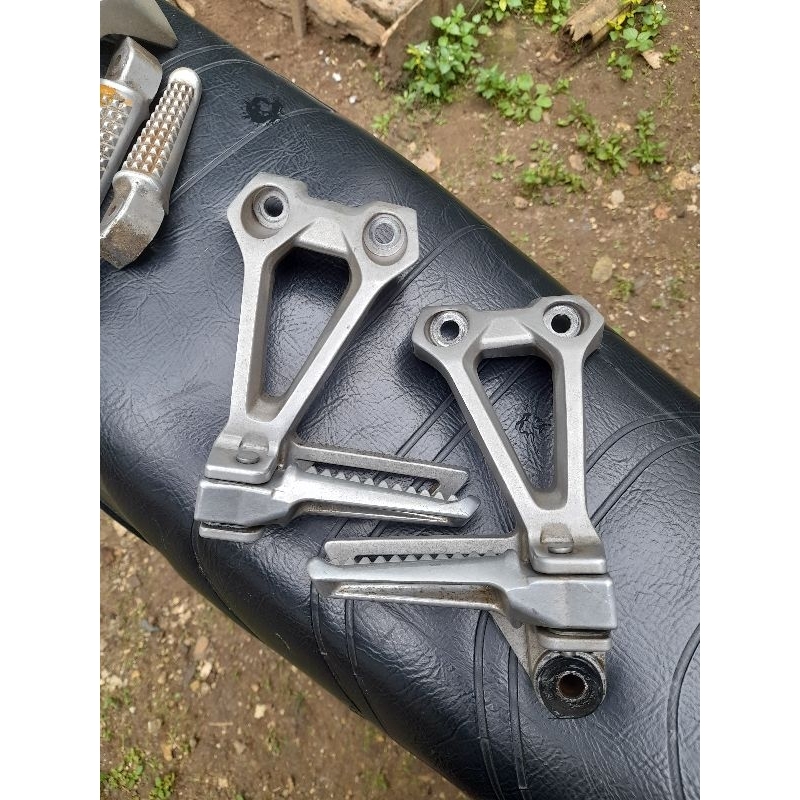 Jual footstep step postep belakang sonic supra150 GTR original copotan ...